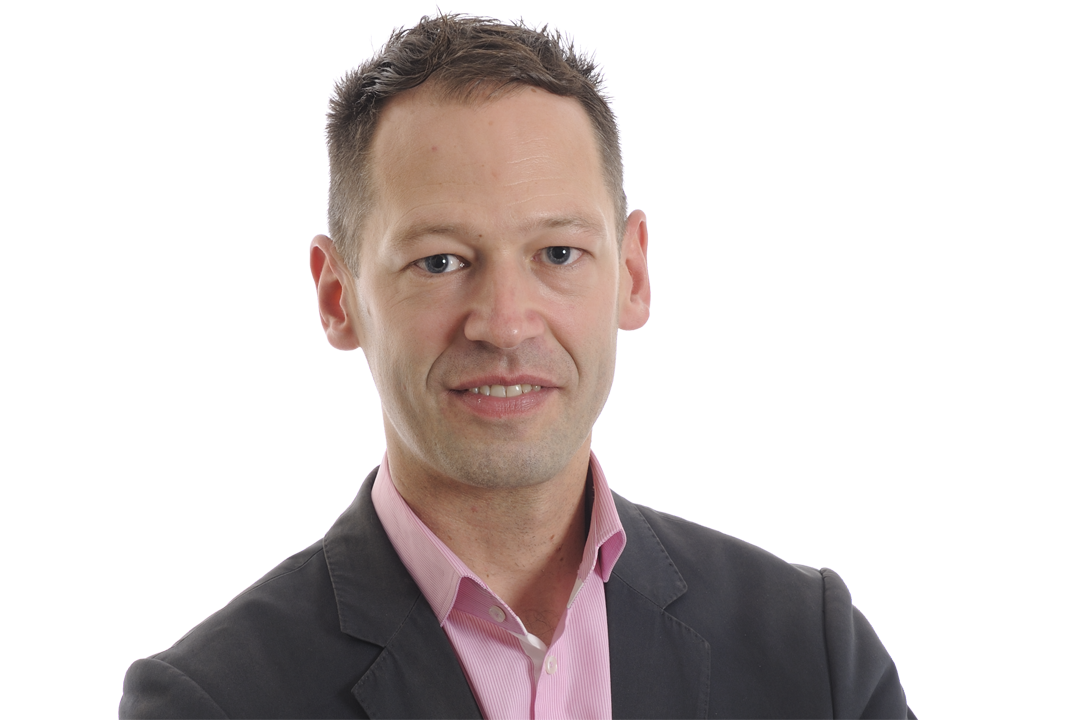 Lieven Tack op het N-VA Café in Anderlecht | N-VA Brussels ...